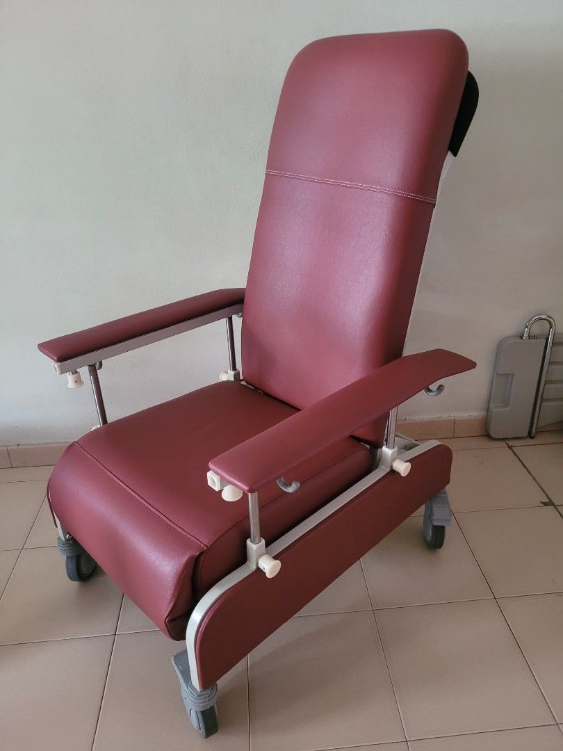 Reclining Geriatric Chair, Health & Nutrition, Assistive & Rehabilatory ...