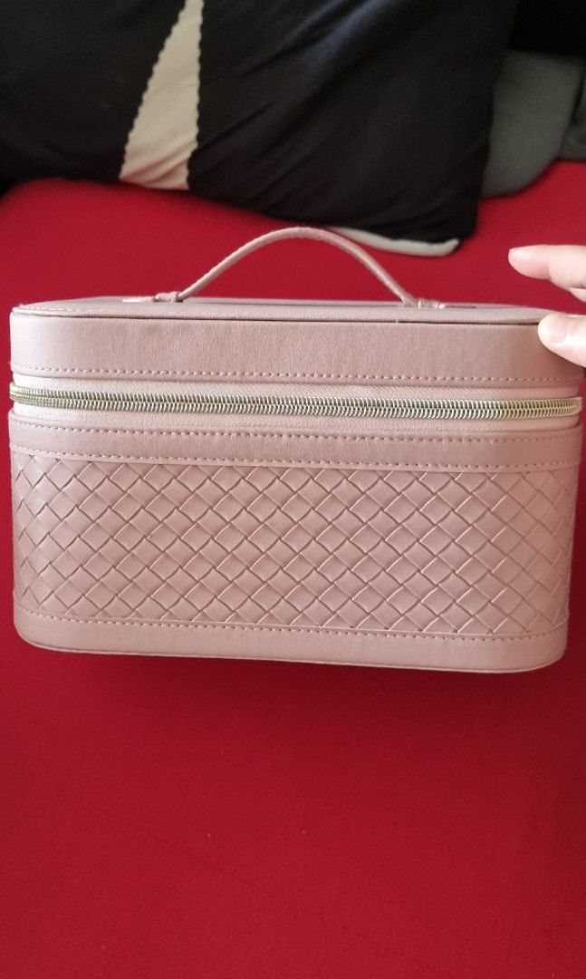 Ritz Carlton mooncake box, Men's Fashion, Watches & Accessories ...