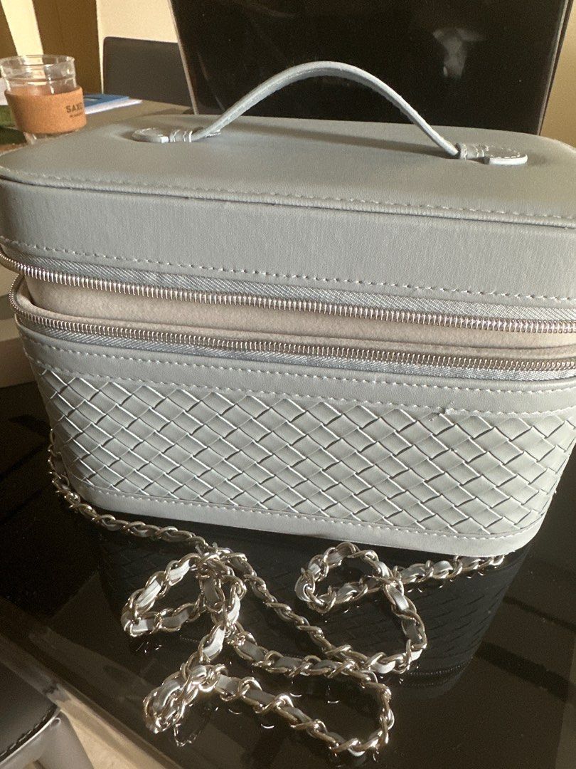 Ritz Carlton mooncake makeup bag, Beauty & Personal Care, Face, Makeup ...