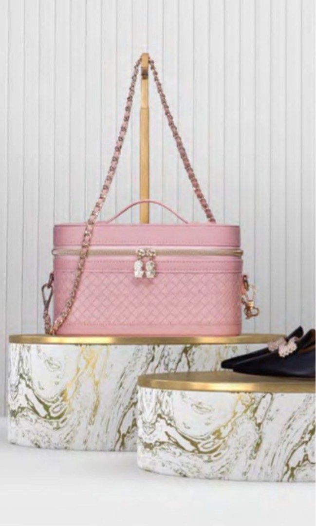 Ritz Carlton Mooncake Vanity Box, Furniture & Home Living, Kitchenware ...