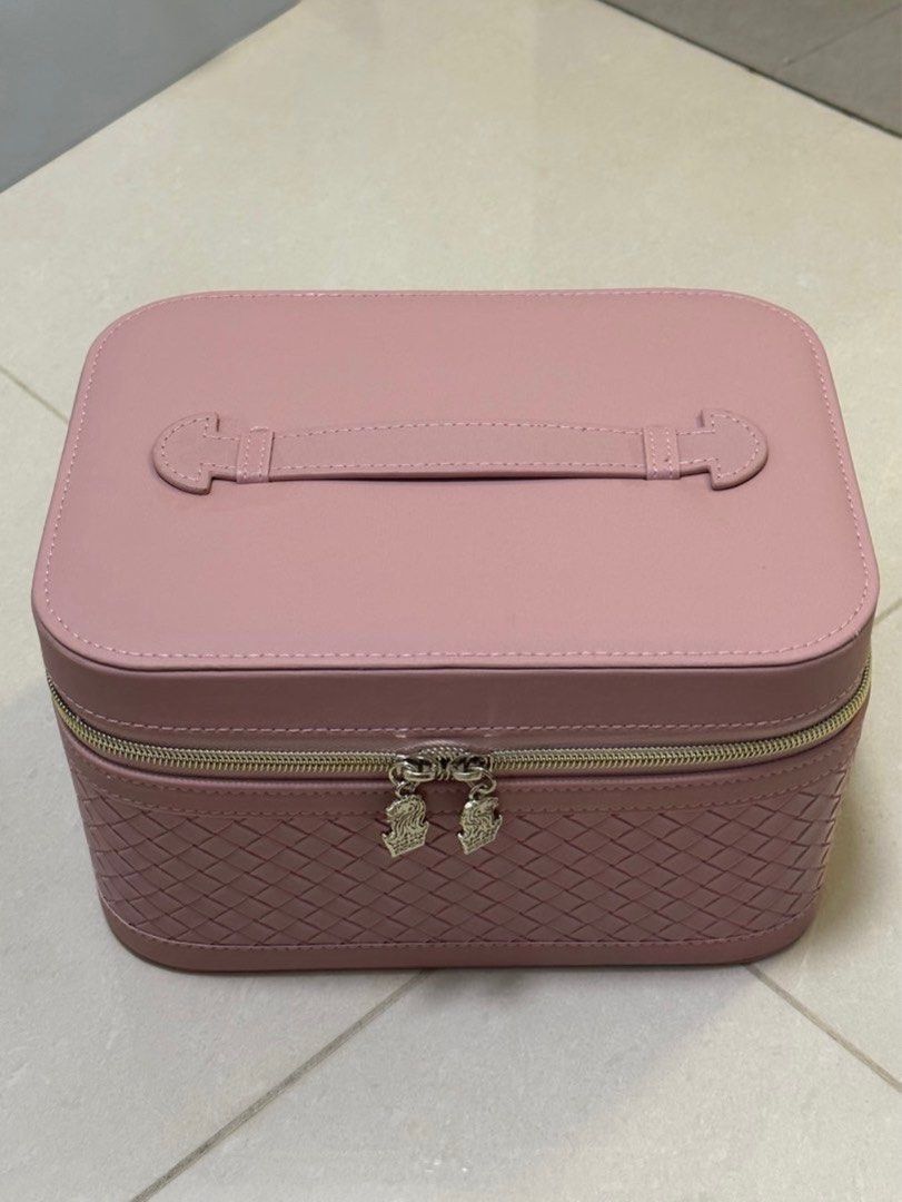 Ritz Carlton Mooncake Vanity Box, Furniture & Home Living, Kitchenware ...
