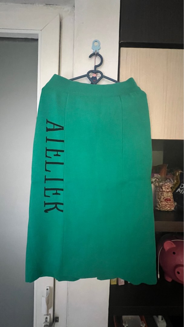 Rok knit tebal hijau, Fesyen Wanita, Pakaian Wanita, Gaun & Rok di ...
