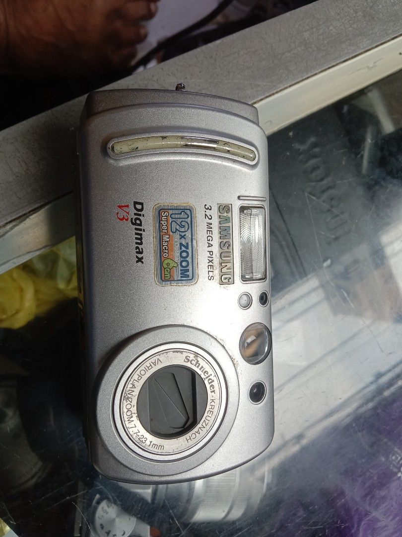 samsung digimax v3--3.2mega pxel, Photography, Cameras on Carousell