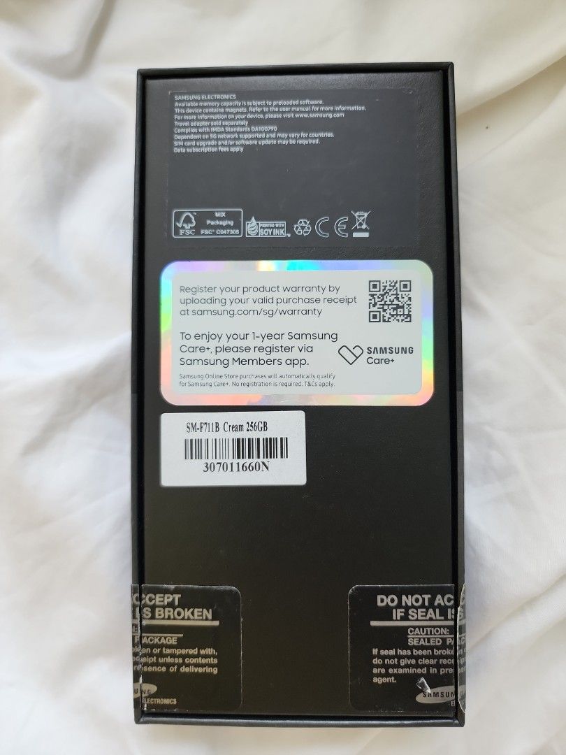 Samsung Z Flip 3 5G box, Mobile Phones & Gadgets, Mobile Phones ...