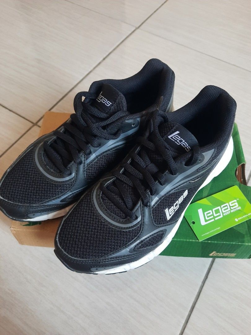 Sepatu Legas League Hitam, Fesyen Wanita, Sepatu di Carousell