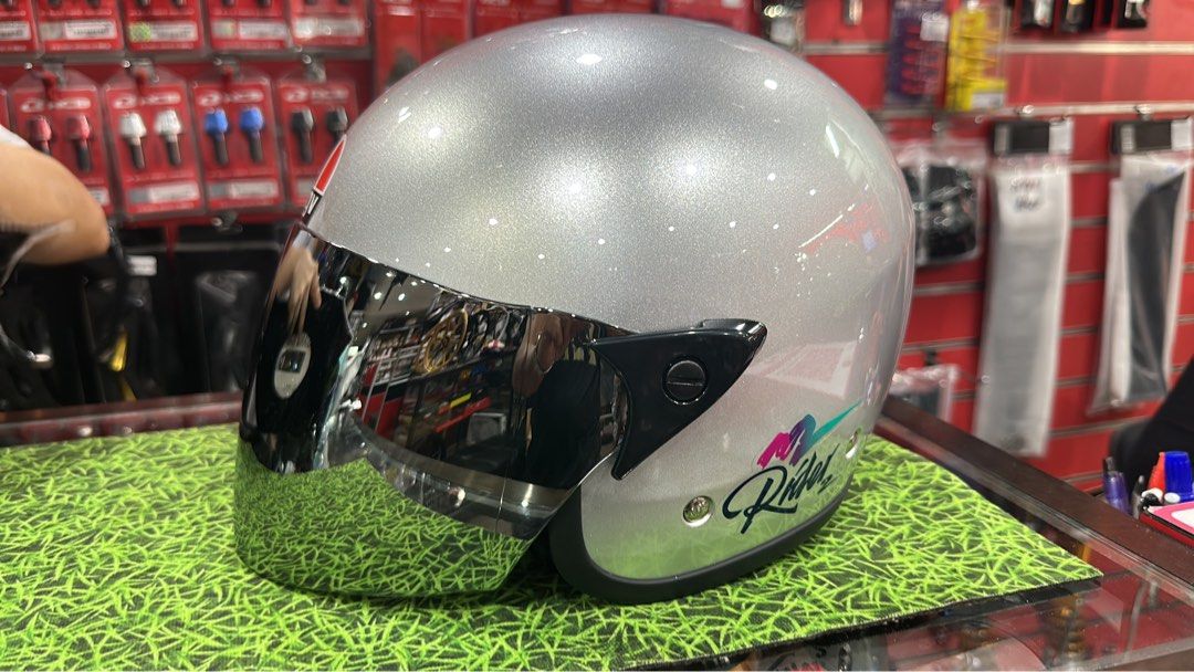 SGV RIDER 2 HELMET, Motorcycles, Motorcycle Accessories on Carousell