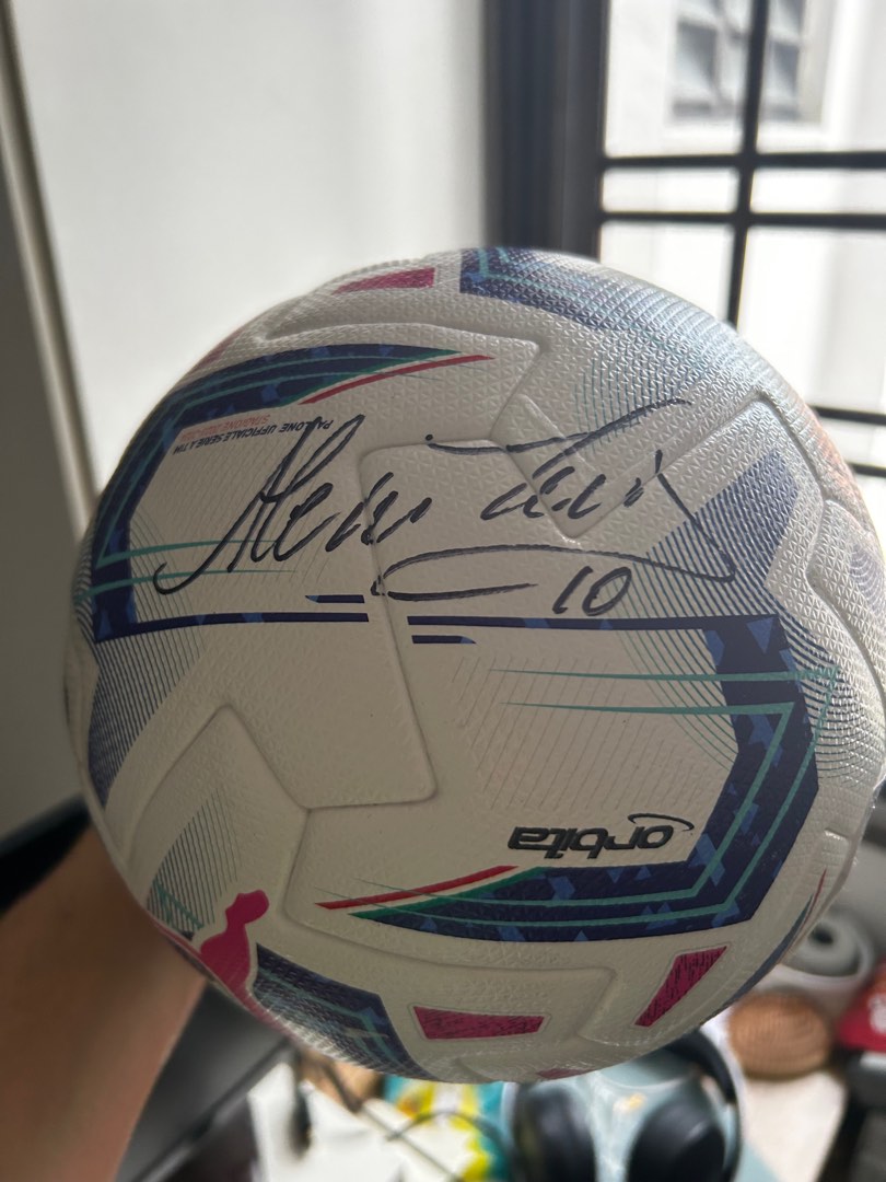 Del Piero signed Soccer ball , Sports Equipment, Sports & Games, Racket ...