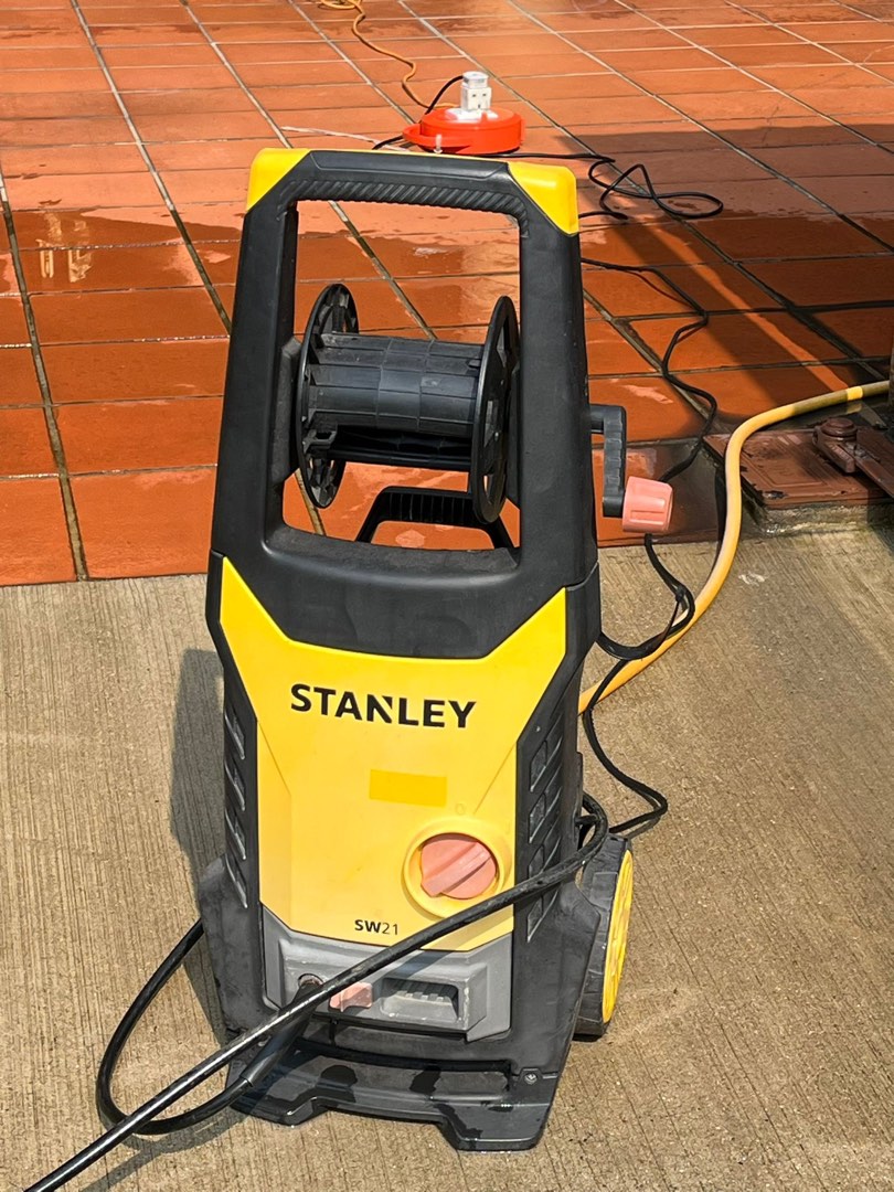 Stanley SW21 pressure jet, Furniture & Home Living, Home Improvement ...