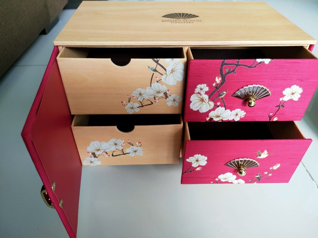 Mooncake box (Mandarin Oriental), Furniture & Home Living, Home ...