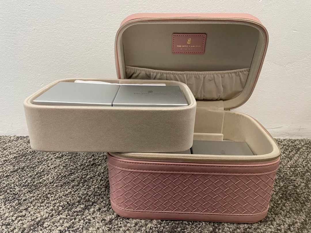 The Ritz-Carlton Double Yolk Mooncakes, Food & Drinks, Gift Baskets ...