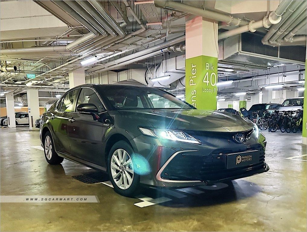 Toyota Camry Hybrid 2.5A Standard Auto, Cars, Used Cars on Carousell