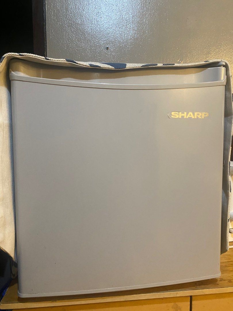 Used Sharp Mini Fridge 1.7 cuft, TV & Home Appliances, Kitchen ...