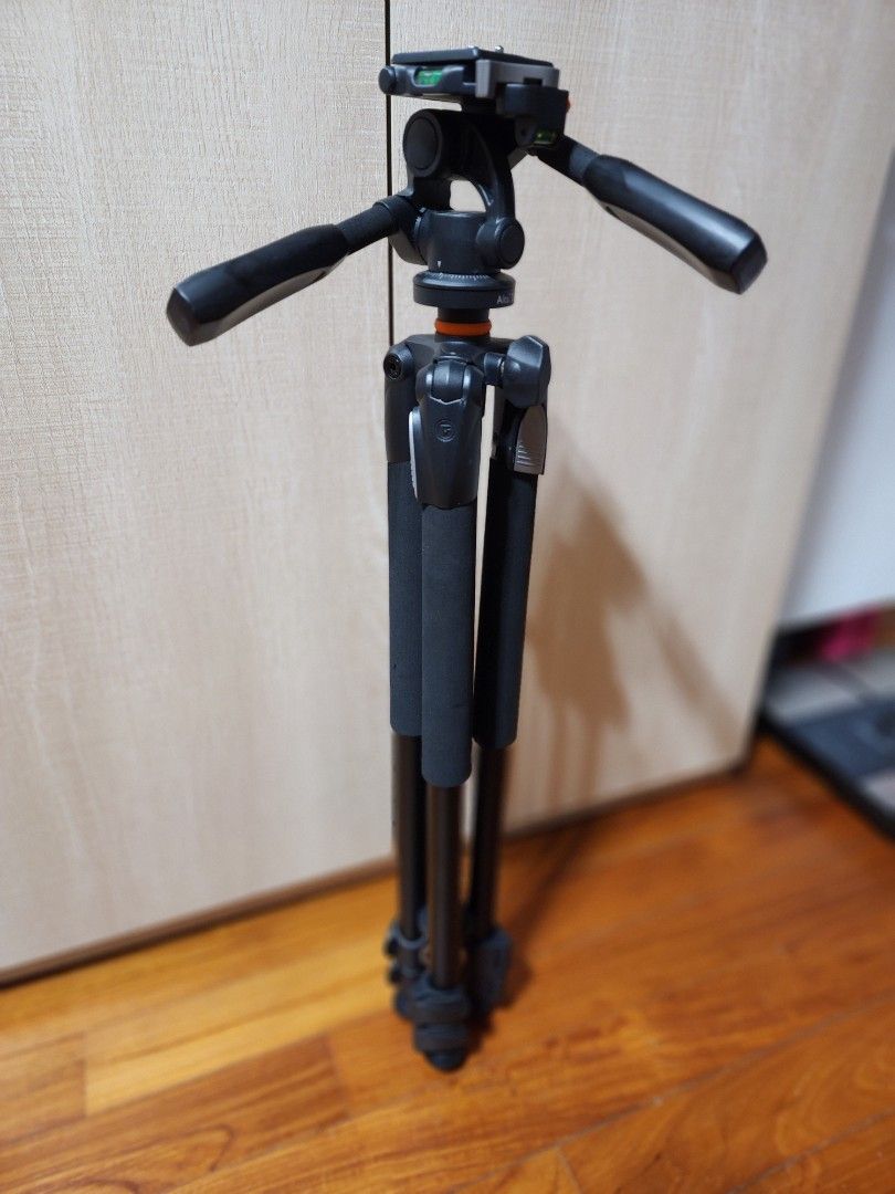 Vanguard Tripod Alta Series, Photography, Photography Accessories, Tripods & Monopods on Carousell