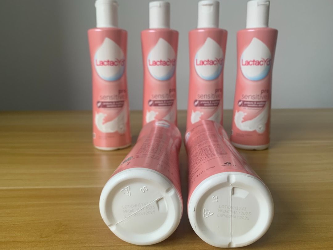 250ml Lactacyd PRO-SENSITIVE Feminine Wash with Natural Lactoserum ...