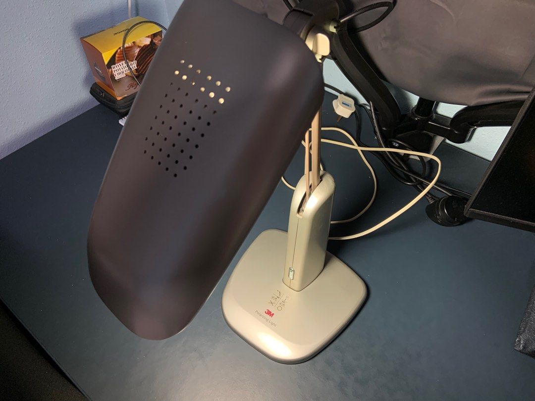 3M Polarizing Table Study Lamp, Furniture & Home Living, Lighting ...