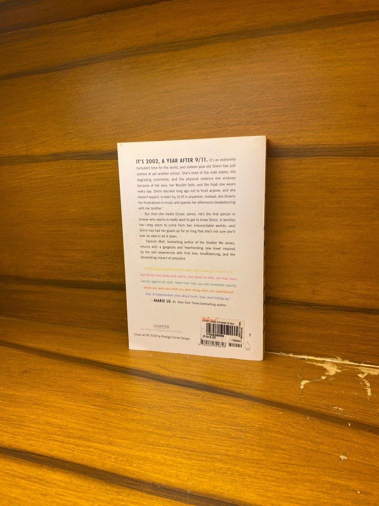 A Very Large Expanse of Sea by Tahereh Mafi, Hobbies & Toys, Books & Magazines, Fiction & Non ...