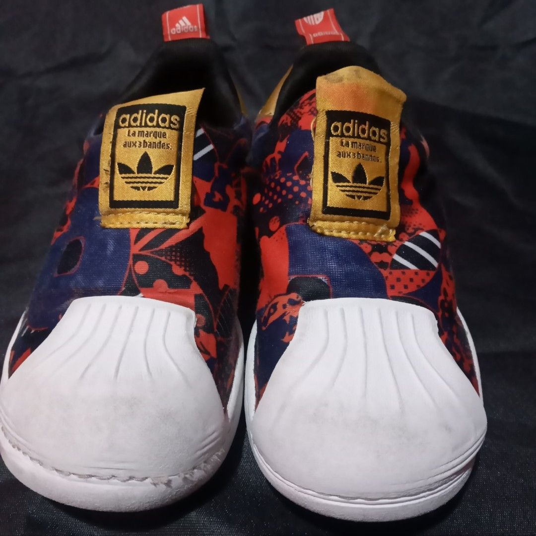 ADIDAS RUBBER SHOES SLIP ONS KIDS, WELL USED on Carousell