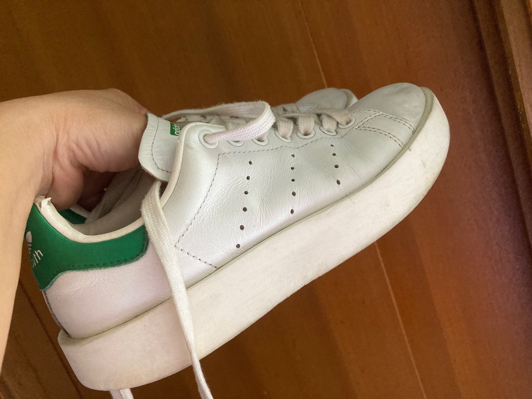 Adidas White Stain Smith, Fesyen Wanita, Sepatu di Carousell