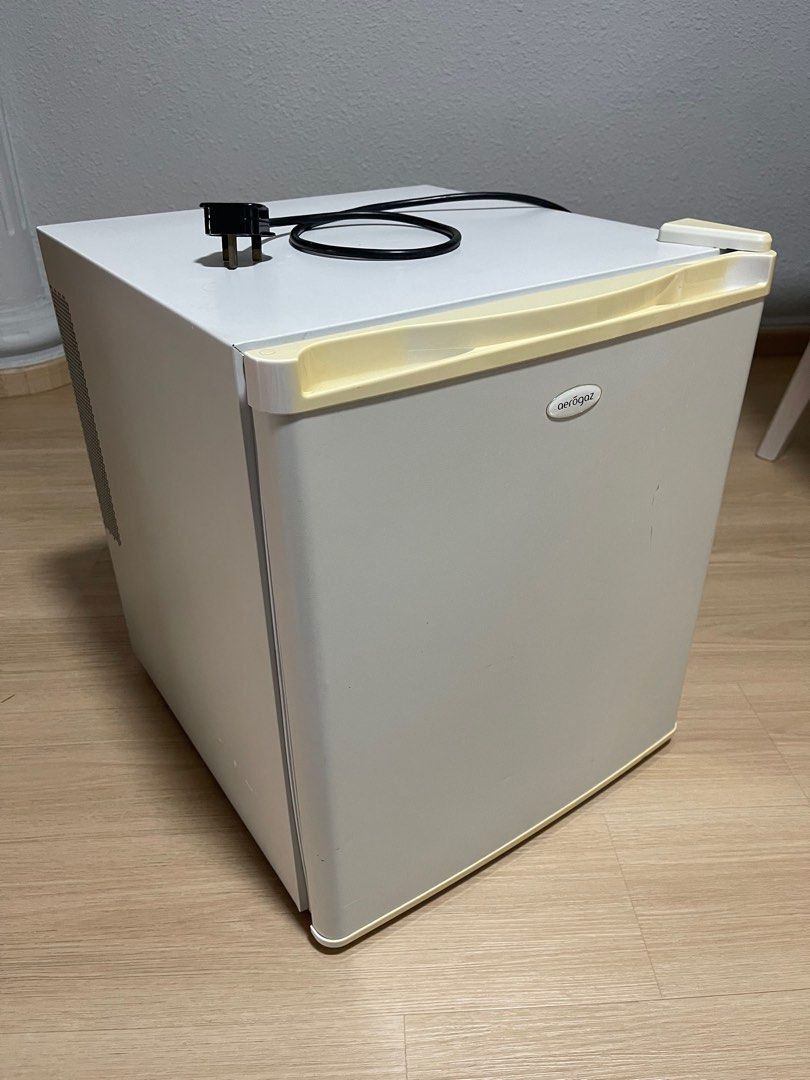 Aerogaz AZ-46BC 46L Mini Bar Fridge, TV & Home Appliances, Kitchen ...