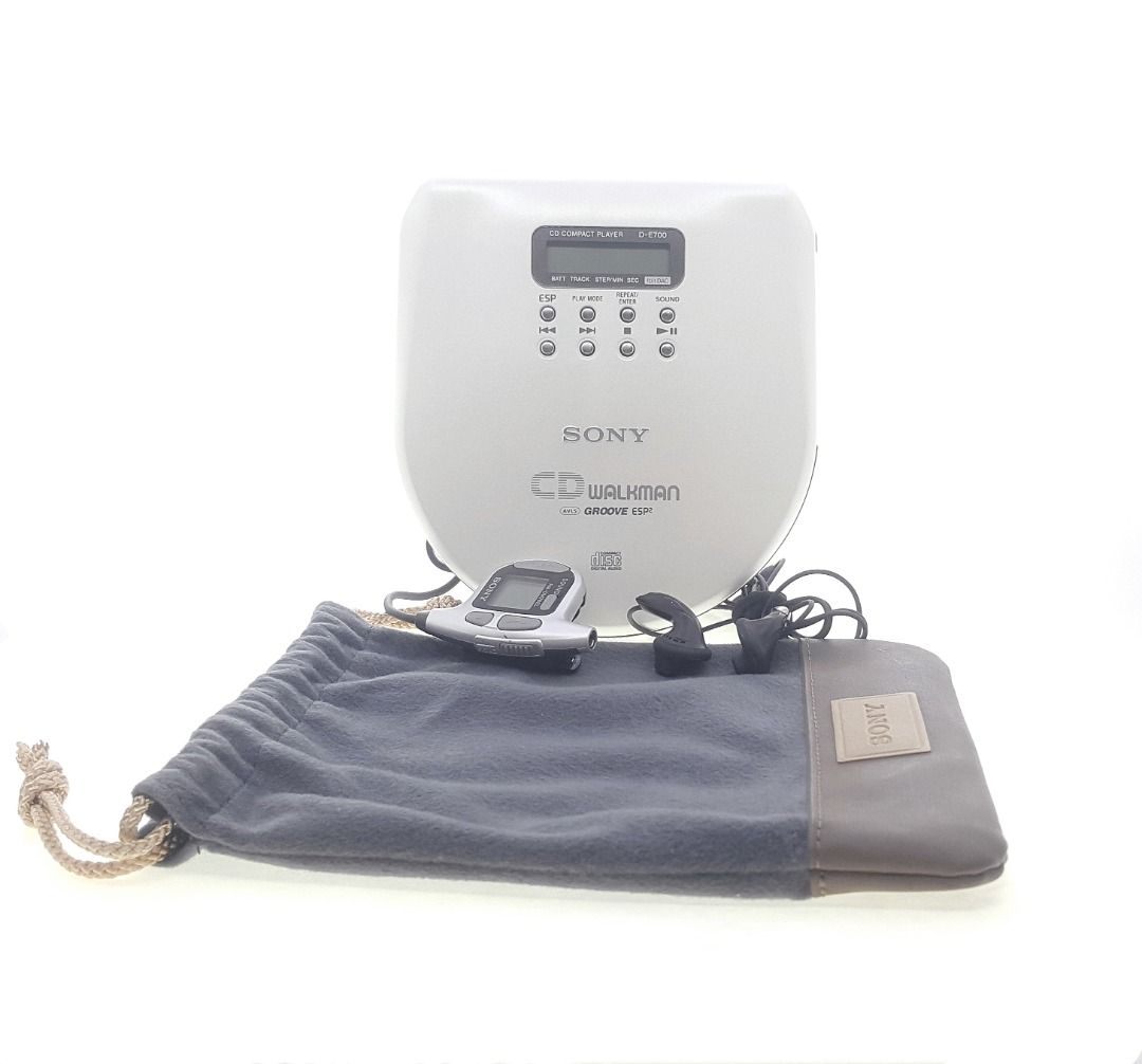 Almost New! Sony Discman/Walkman D-E700 Portable CD Player in Excellent ...