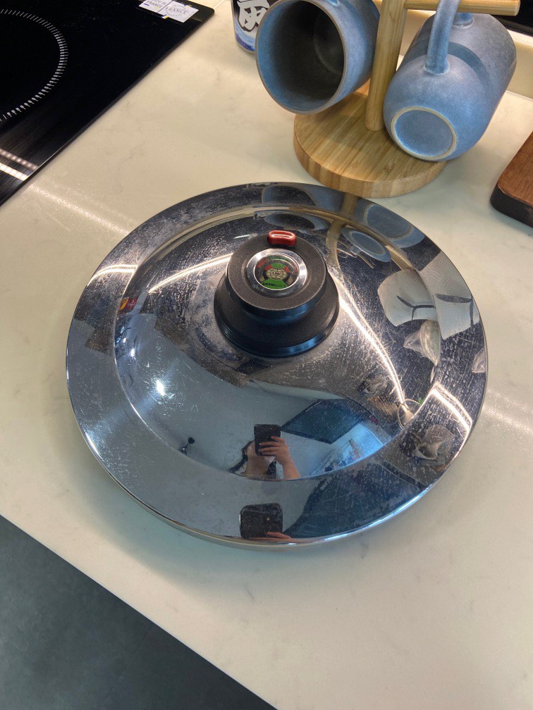 AMC SECUQUICK LID - 30cm Used, Furniture & Home Living, Kitchenware ...