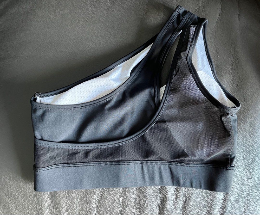 Black Toga Sports Bra, Women's Fashion, Activewear on Carousell