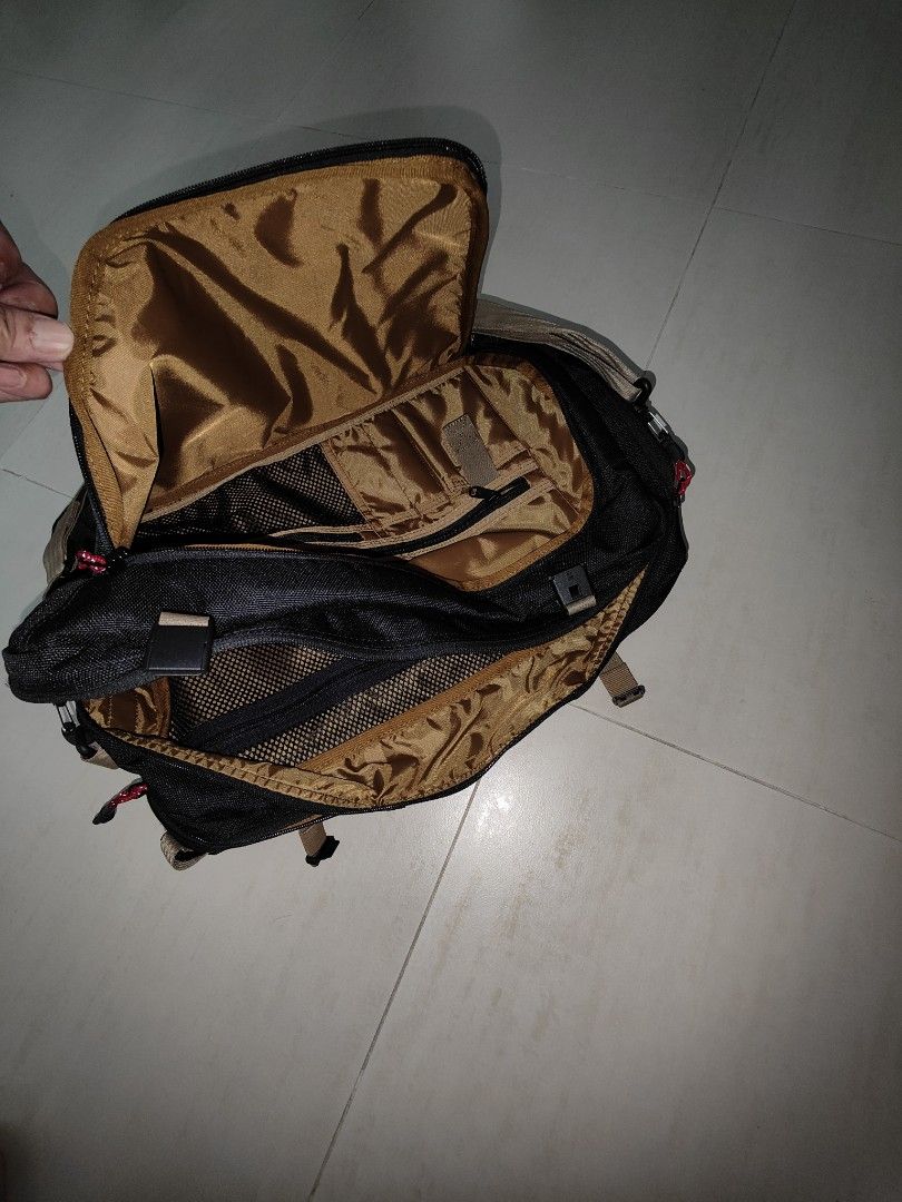 Bodypack laptop backpack, sling bag, Men's Fashion, Bags, Backpacks on ...