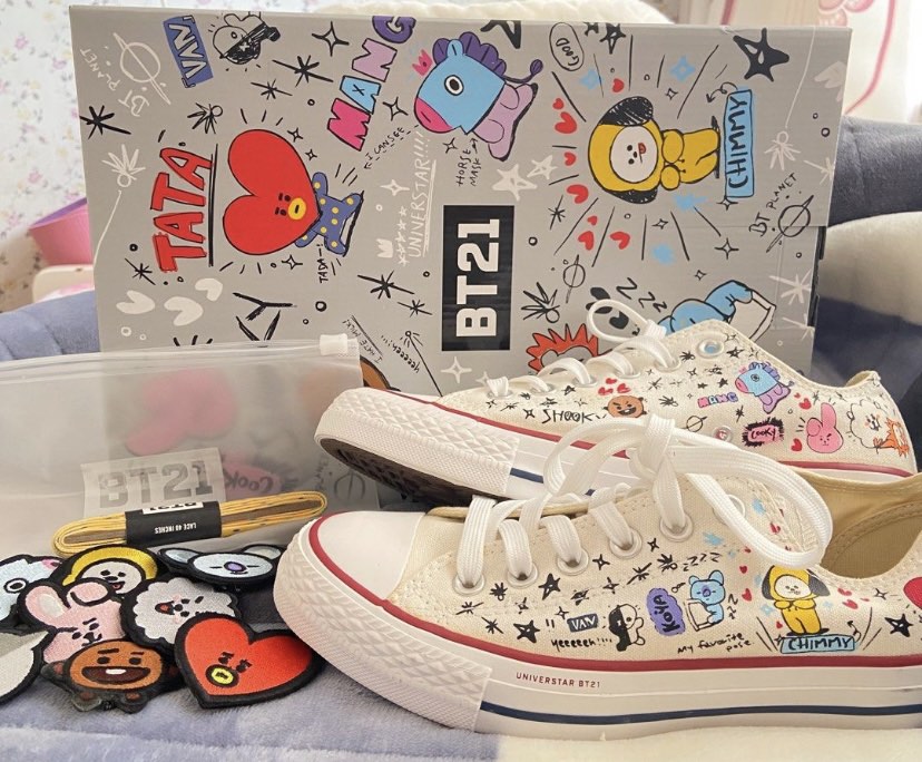 BT21 Full Set Converse, 女裝, 鞋, 波鞋 - Carousell