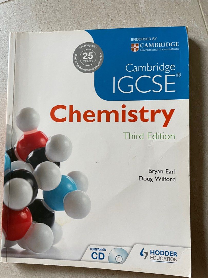 Cambridge IGCSE Chemistry Textbook with CD, 興趣及遊戲, 書本 & 文具, 教科書 - Carousell
