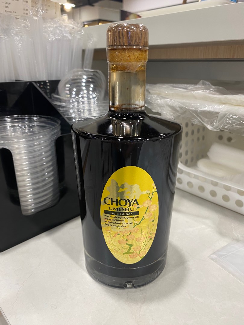 Choya umeshu gold edition 500ml, Food & Drinks, Alcoholic Beverages on ...