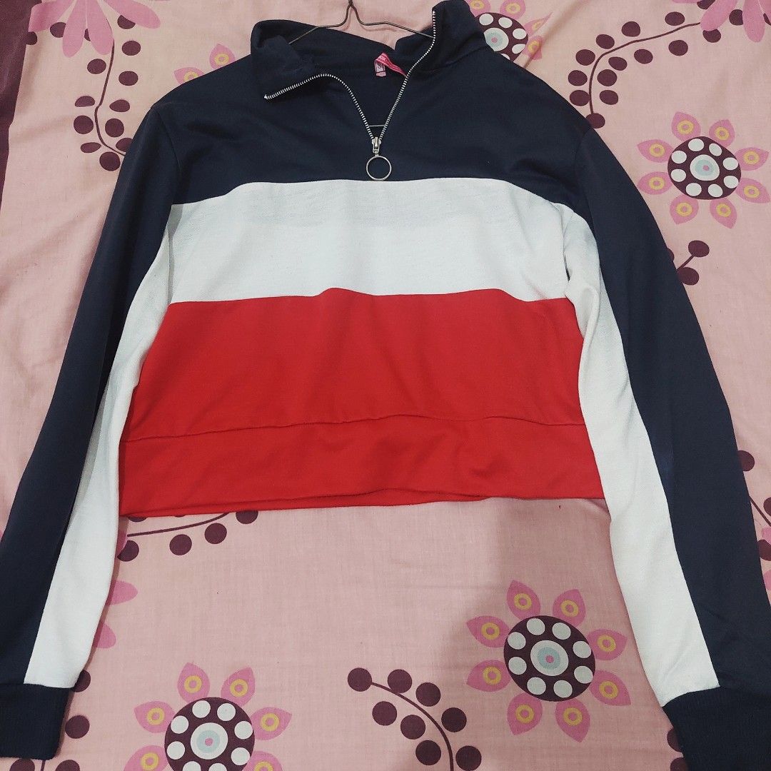 colorbox atasan crop, Fesyen Wanita, Pakaian Wanita, Atasan di Carousell