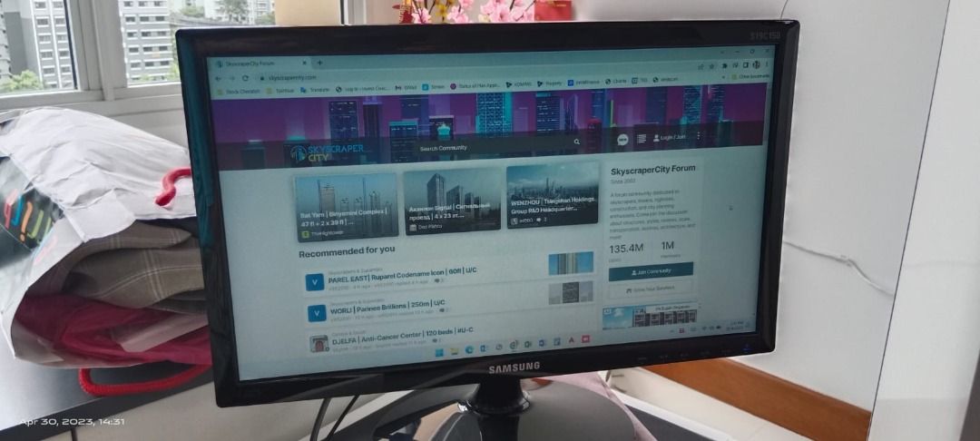 Computer Monitor Screen Samsung 18.5-inch S19C150 Series 1 LED Monitor ...