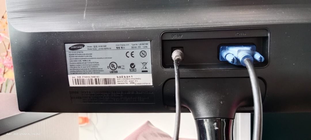 Computer Monitor Screen Samsung 18.5-inch S19C150 Series 1 LED Monitor ...