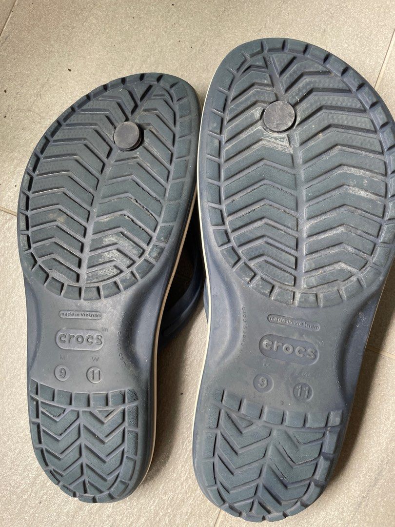 Crocs slippers, Men's Fashion, Footwear, Flipflops and Slides on Carousell