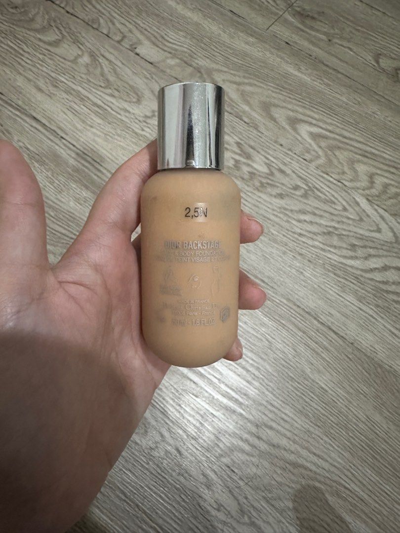 Dior face and body foundation, Kesehatan & Kecantikan, Rias Wajah di ...