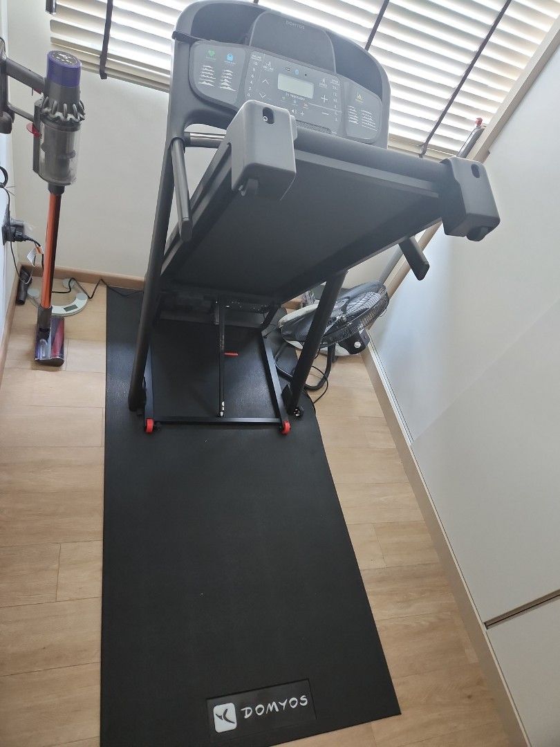 Domyos Treadmill T540C, Sports Equipment, Exercise & Fitness, Cardio ...