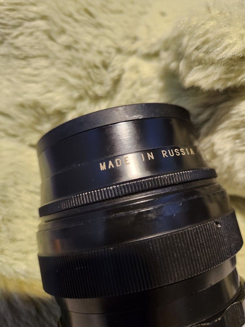 E Mount Helios 40-2 85mm f1.5, Photography, Lens & Kits on Carousell