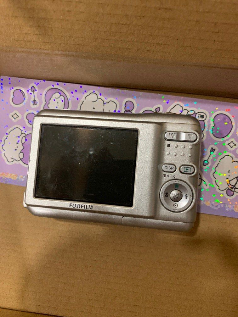 Fujifilm A850 rare silver Digital Camera, Photography, Cameras on Carousell