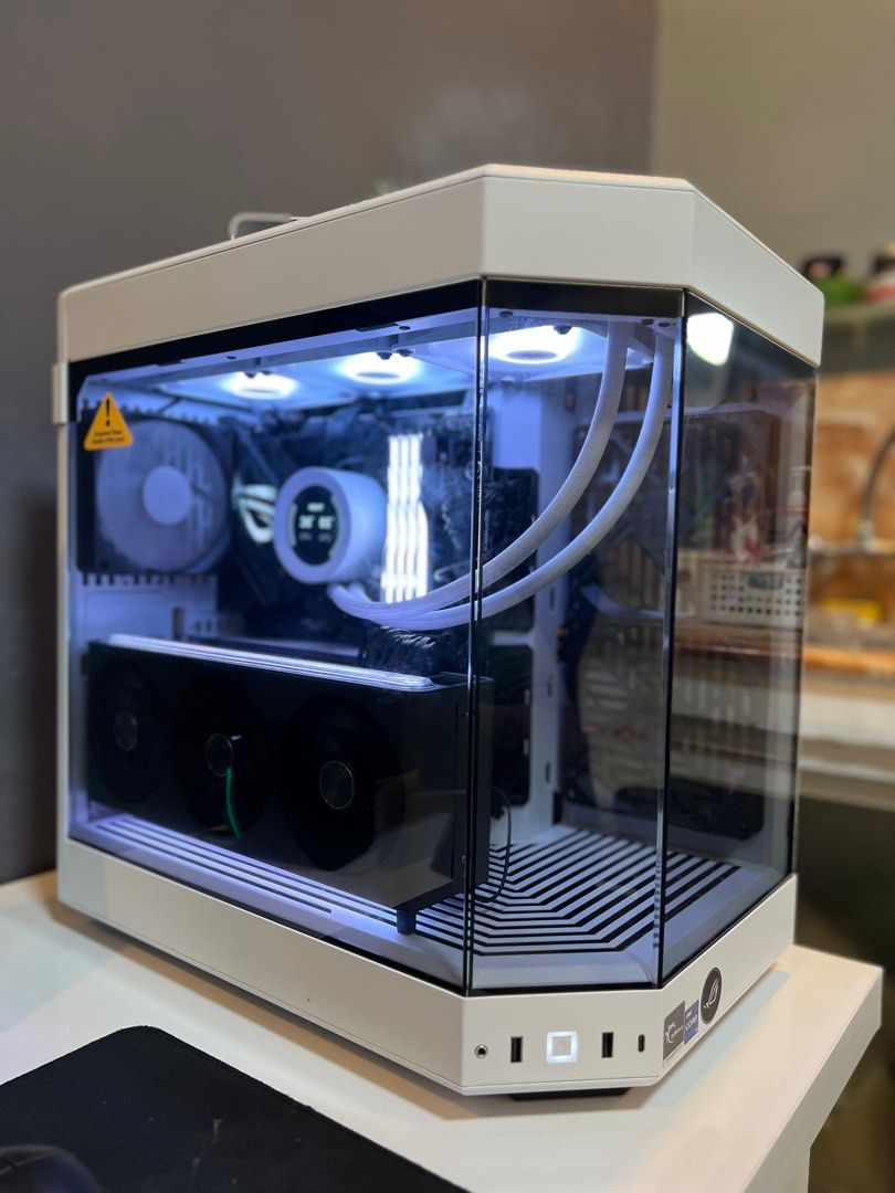 Hyte y60 pc case all white, Computers & Tech, Desktops on Carousell