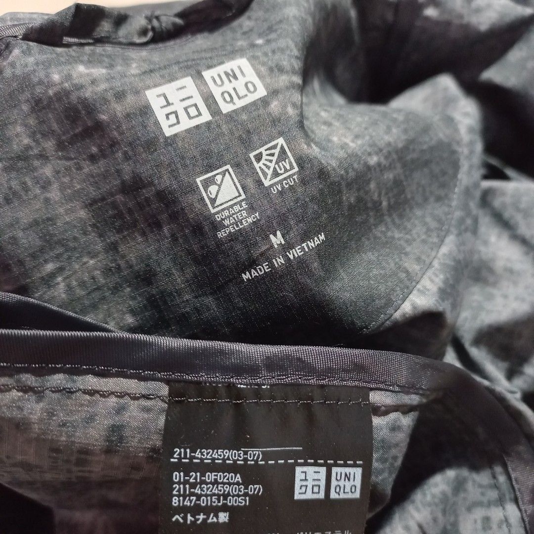 Jaket Uniqlo Running Pocketable, Fesyen Wanita, Pakaian Wanita, Baju ...