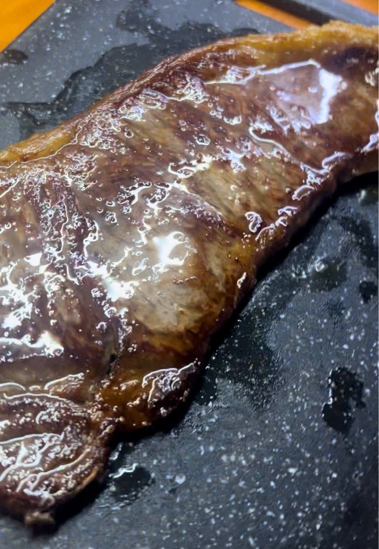 KOBE WAGYU A4 SIRLOIN on Carousell