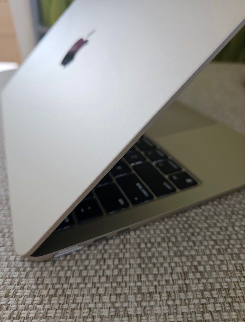 Macbook Air M2 Starlight on Carousell