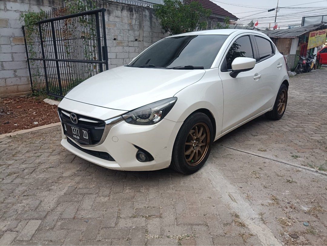 Mazda 2 Hb R skyactive 2016, Mobil & Motor, Mobil untuk Dijual di Carousell