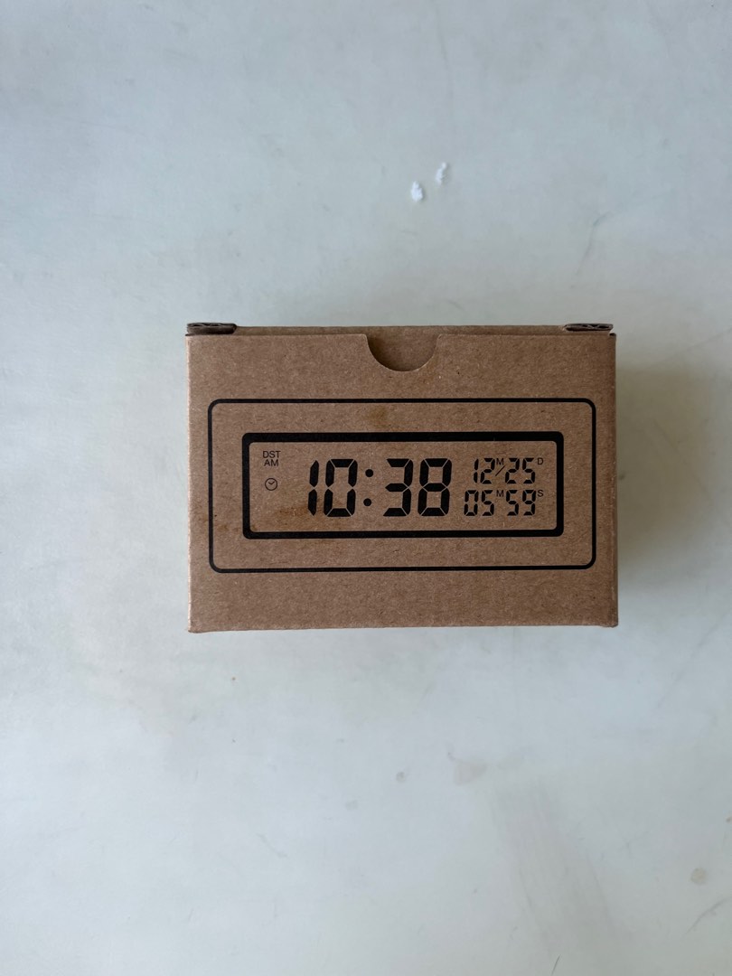 Muji digital timer clock ( white), 家庭電器, 其他家庭電器 - Carousell