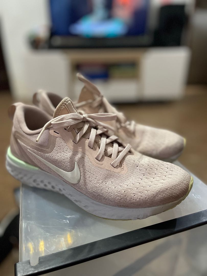 NIKE ODYSSEY REACT on Carousell