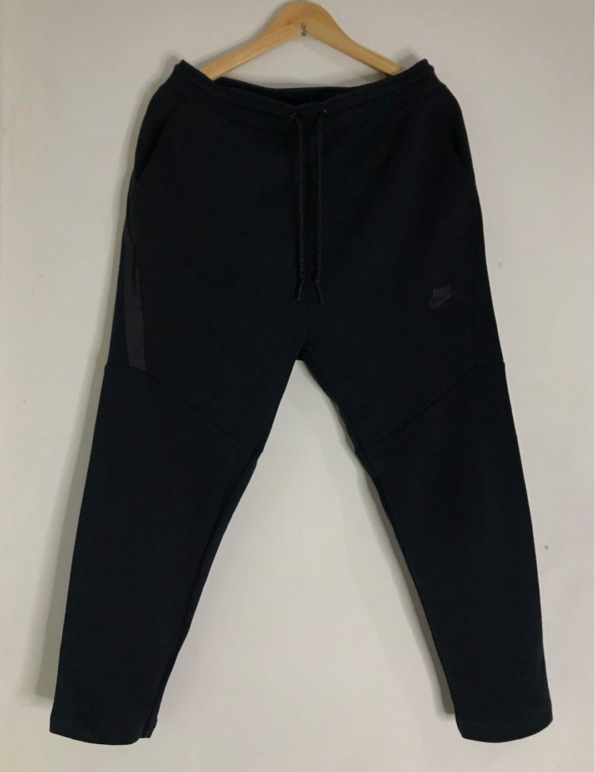 Nike tech fleece pants, Men's Fashion, Bottoms, Joggers on Carousell