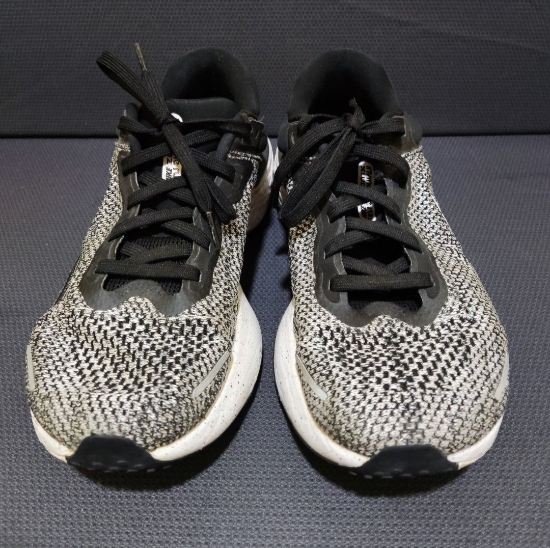 Nike ZoomX Invincible Run Oreo, Men's Fashion, Footwear, Sneakers on ...