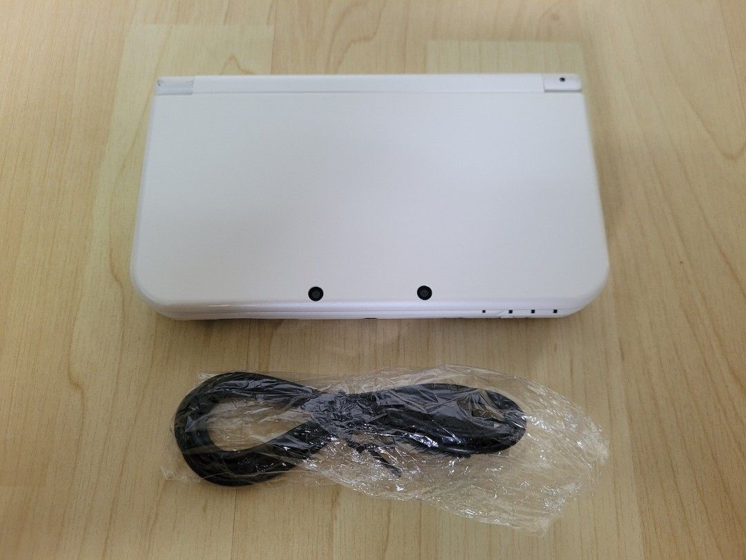 Nintendo New 3DS XL white ( Dual IPS ), Video Gaming, Video Game ...