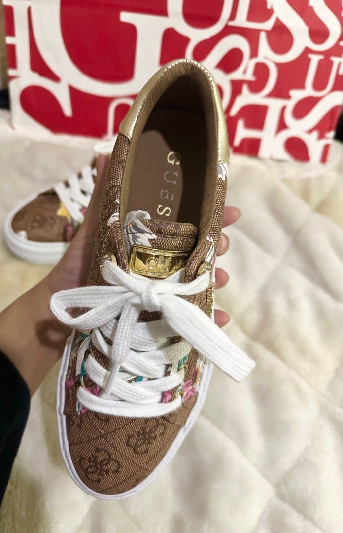 Original Guess sneakers, Women's Fashion, Footwear, Sneakers on Carousell