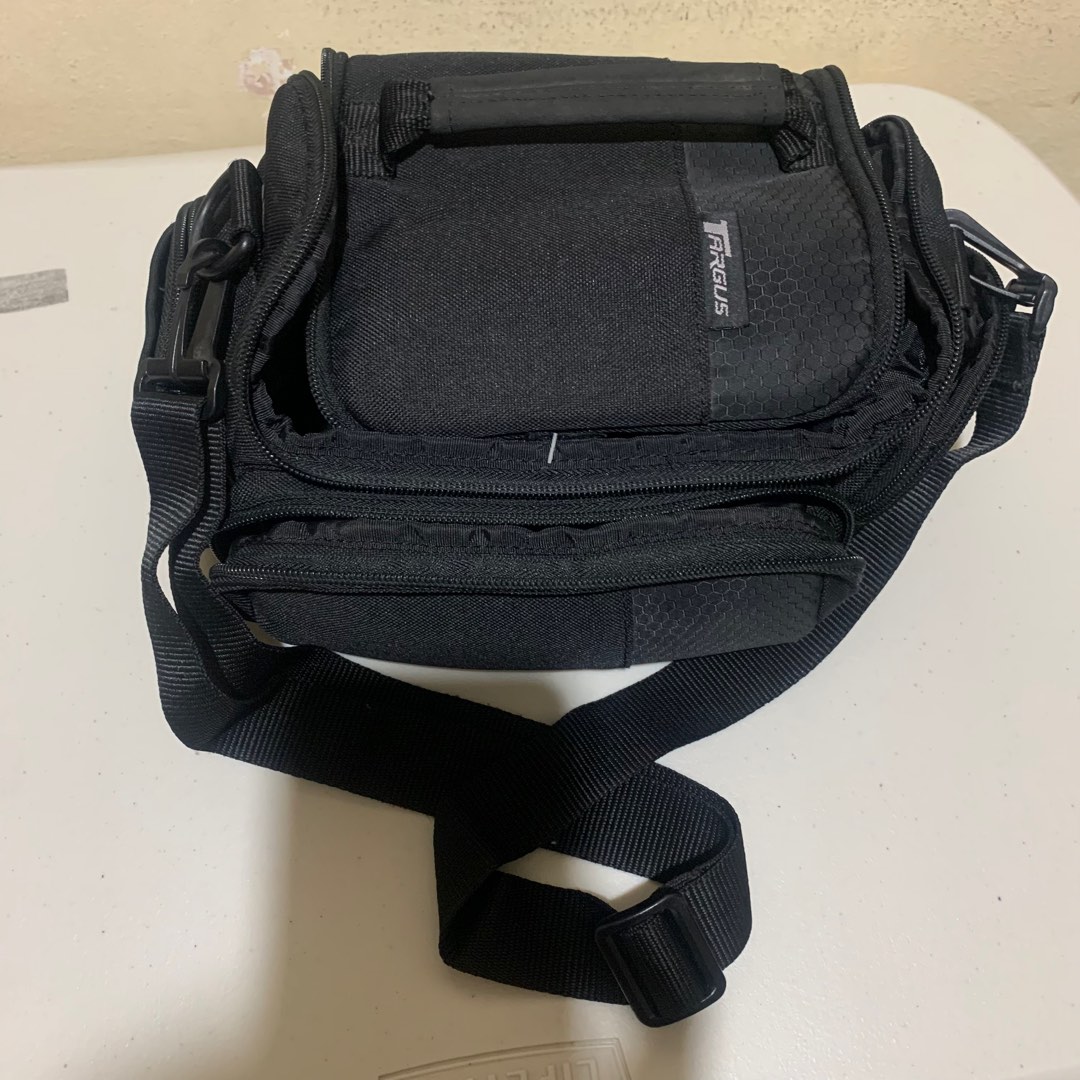 ORIGINAL TARGUS Camera bag on Carousell